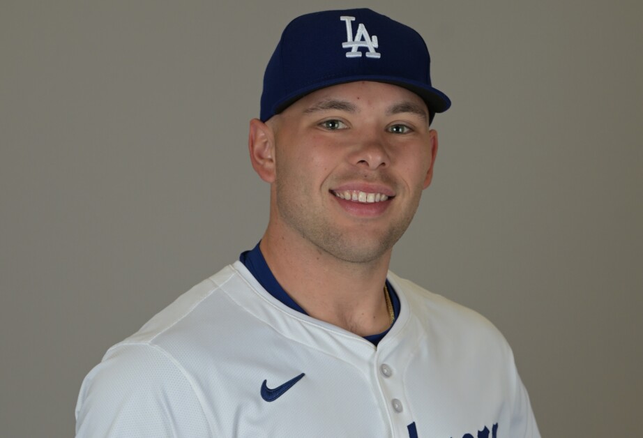 Dalton Rushing replaces Austin Barnes on Dodgers roster