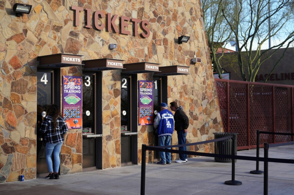 How to Be the First in Line for LA Dodgers Tickets: A Comprehensive ...