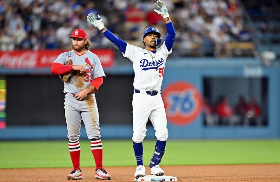 Mookie Betts responds to support from Dodgers fans in effort to end slump